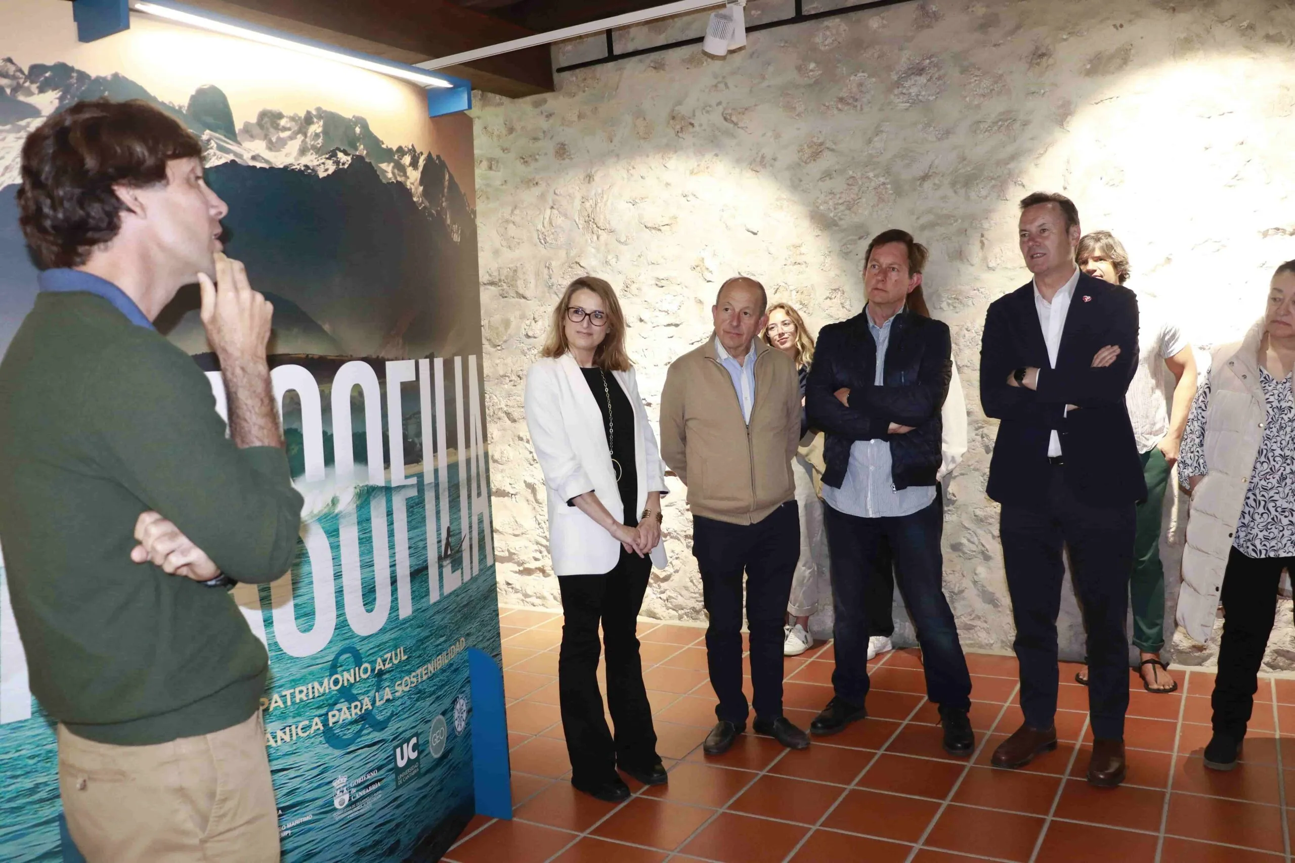 EL CASTILLO DEL REY DE SAN VICENTE DE LA BARQUERA ACOGE LA EXPOSICIÓN ...